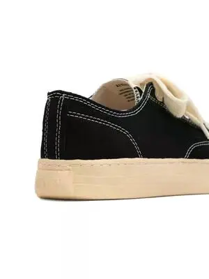 GENERAL SCALE. Roy Canvas Low-top Sneakers