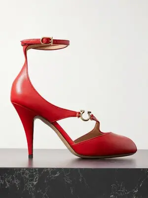Ferragamo Vintage Pumps
