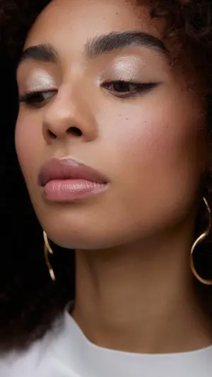 WONDERBLUSH La Lumire Liquid Eye Shadow .18 Oz./ 5.5 - Perle