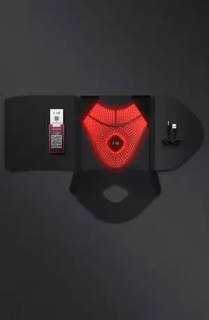Foreo Faq™ 211 Silicone Led + Near-infrared Neck & Décolleté Mask