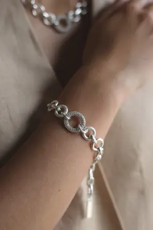 TUTTI Grand Link Bracelet With Cubic Zirconia Pendant - Silver