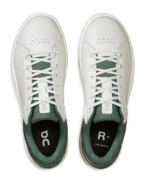 On The Roger Advantage Low Top Sneakers - White
