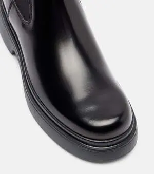 TOD'S Leather Chelsea Boots