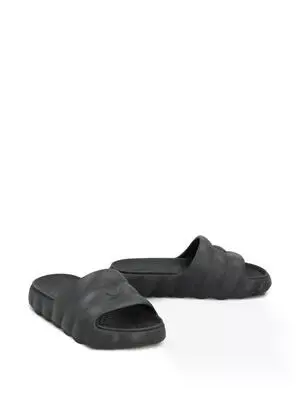 Moncler Lilo Logo-patch Quilted Slides