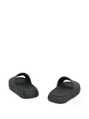 Moncler Lilo Logo-patch Quilted Slides