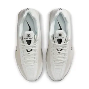 Nike Shox R4 Sneakers - White