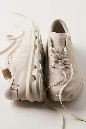 Women's Low-Cut Athletic Sneakers