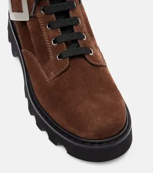 ROGER VIVIER Suede Lace-up Ankle Boots - Brown
