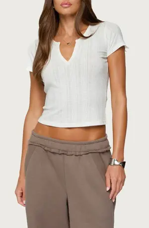 EDIKTED Semisheer Notch Neck Crop T-shirt