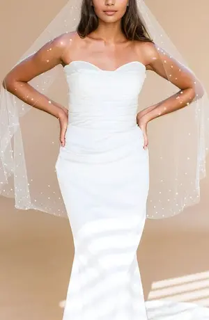 Brides & Hairpins Verity Freshwater Pearl Edge Fingertip Veil - Ivory