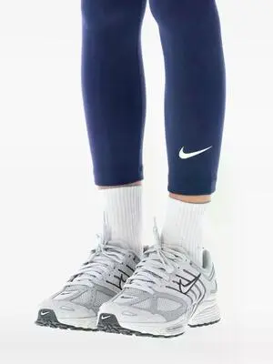 Nike Swoosh Leggings