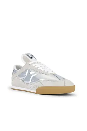 Chloé Kick Sneaker
