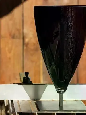 PRODUZIONE PRIVATA Basequadra Conical Base Vase
