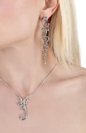 LUCY QUARTERMAINE Element Air Pendant