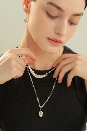 BEARFRUIT JEWELRY Sterling Isabelle Cluster Pendant Necklace