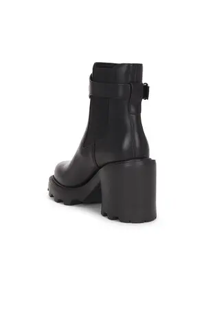 Valentino Garavani Vlogo Signature Beatle Boot