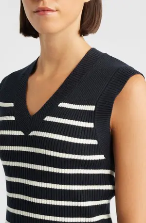 CITY BLUES Striped Sweater Vest