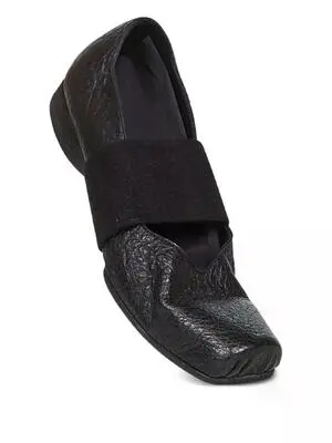 UMA WANG Elasticated-band Leather Pumps - Black