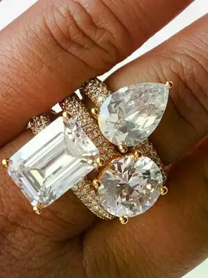 IZABEL DISPLAY Mega Drop Pear-cut Pavé Ring - White