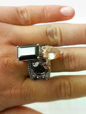 IZABEL DISPLAY Mega Drop Ring With Pear-cut Stone And Pave Setting - Silver