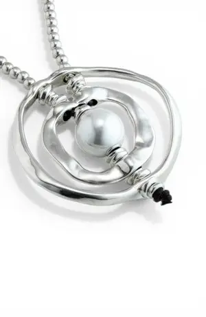 UNODE50 Pearl Drop Pendant