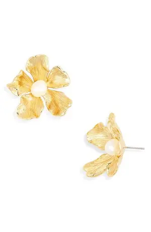 KENNETH JAY LANE Pearl Flower Stud Earrings - Gold