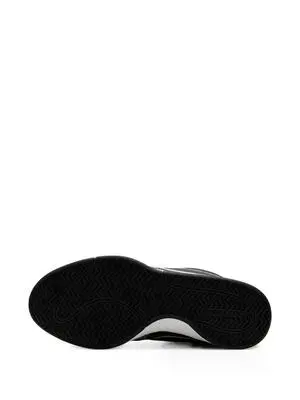 Nike Low Top Sneakers - Black