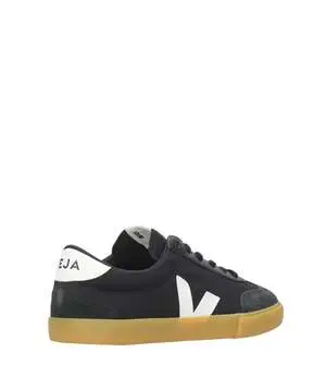 VEJA Low Top Sneakers
