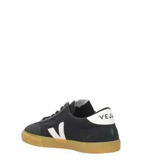 VEJA Low Top Sneakers