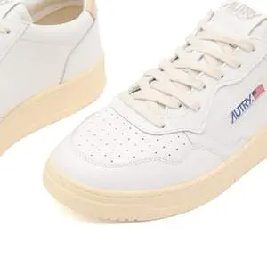 AUTRY 01 Medalist Low Leather Sneaker