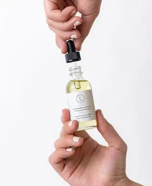 LIZUSH Lavender Body Oil - Clear