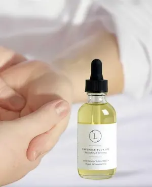 LIZUSH Lavender Body Oil - Clear
