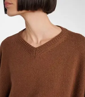 Khaite Wolfe Oversized Cashmere Sweater - Brown