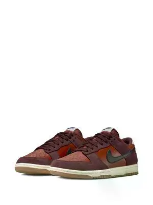 Nike Dunk Low Retro Se Sneakers - Red