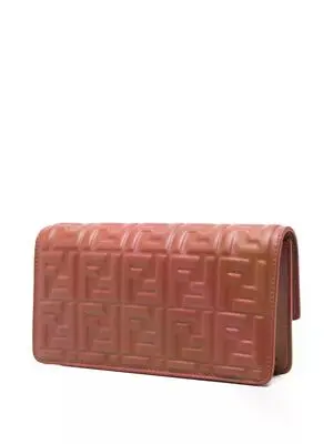 Fendi Logo-plaque Quilted Baguette Clutch - Red