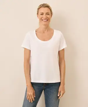 Pact Scoop Neck T-shirts For Women