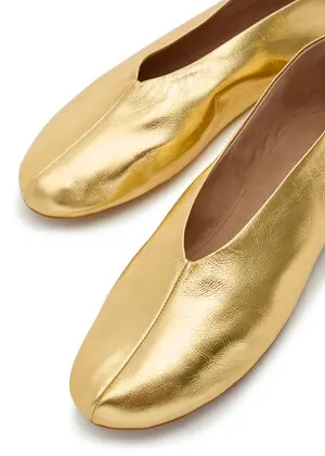 THE ROW Stella Metallic Leather Ballet Flats - Gold