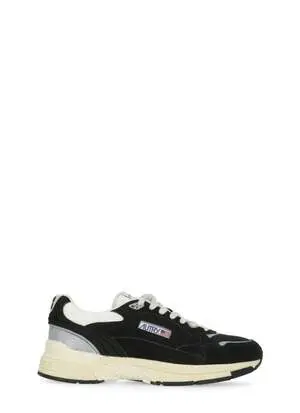 AUTRY Pebbled Leather Sneakers - Black