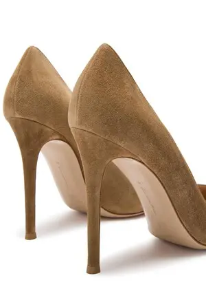 GIANVITO ROSSI 105 Suede Pumps - Camel