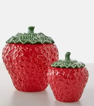 BORDALLO PINHEIRO Strawberries Large Ceramic Tureen