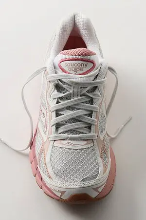 Saucony Progrid Guide 7 Sneakers - White/peach