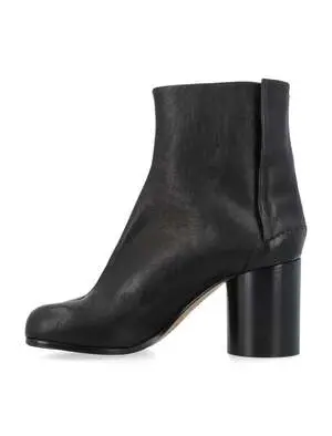 MAISON MARGIELA Tabi Ankle Boots - Black