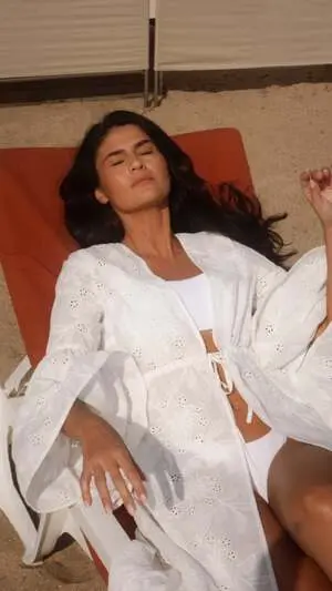 MandiBreeze Colette Kaftan