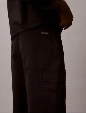 Calvin Klein Cotton Stretch Twill Cargo Shorts - Black