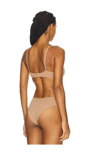 SKIMS Fits Everybody Crossover Bralette In Beige - Sienna