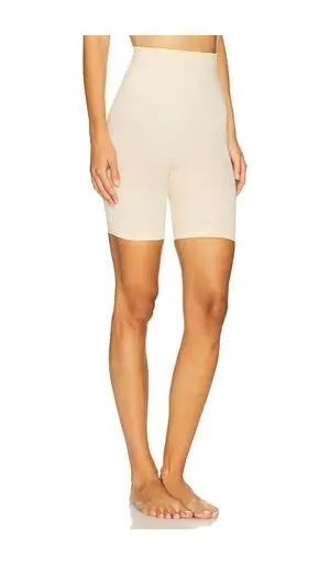 SKIMS Seamless Sculpt Mid Thigh Short In Nude - Sand