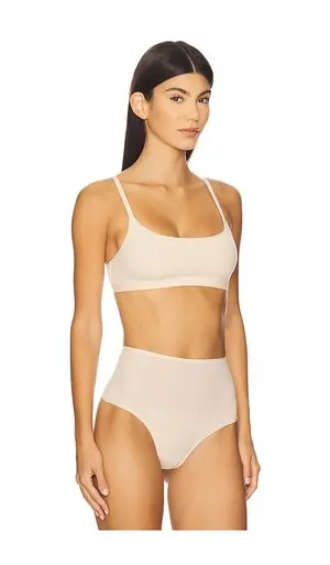 SKIMS Fits Everybody Scoop Bralette In Nude - Sand