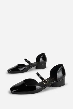 Intentionally Blank Cortez Mary Jane Heels - Black