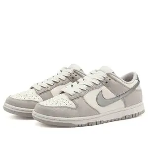 Nike Dunk Low Sneakers