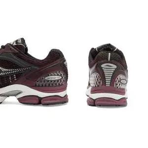 Saucony Progrid Triumph 4 Sneaker - Maroon/black